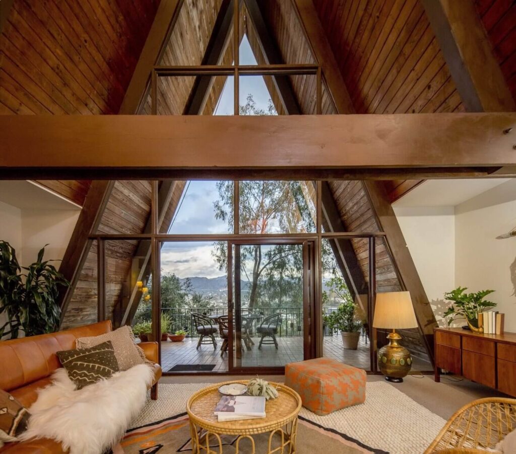 A-FRAME HOUSE - БУДИНОК ШАЛАШ - від 750 € м2 - КОЛЕО